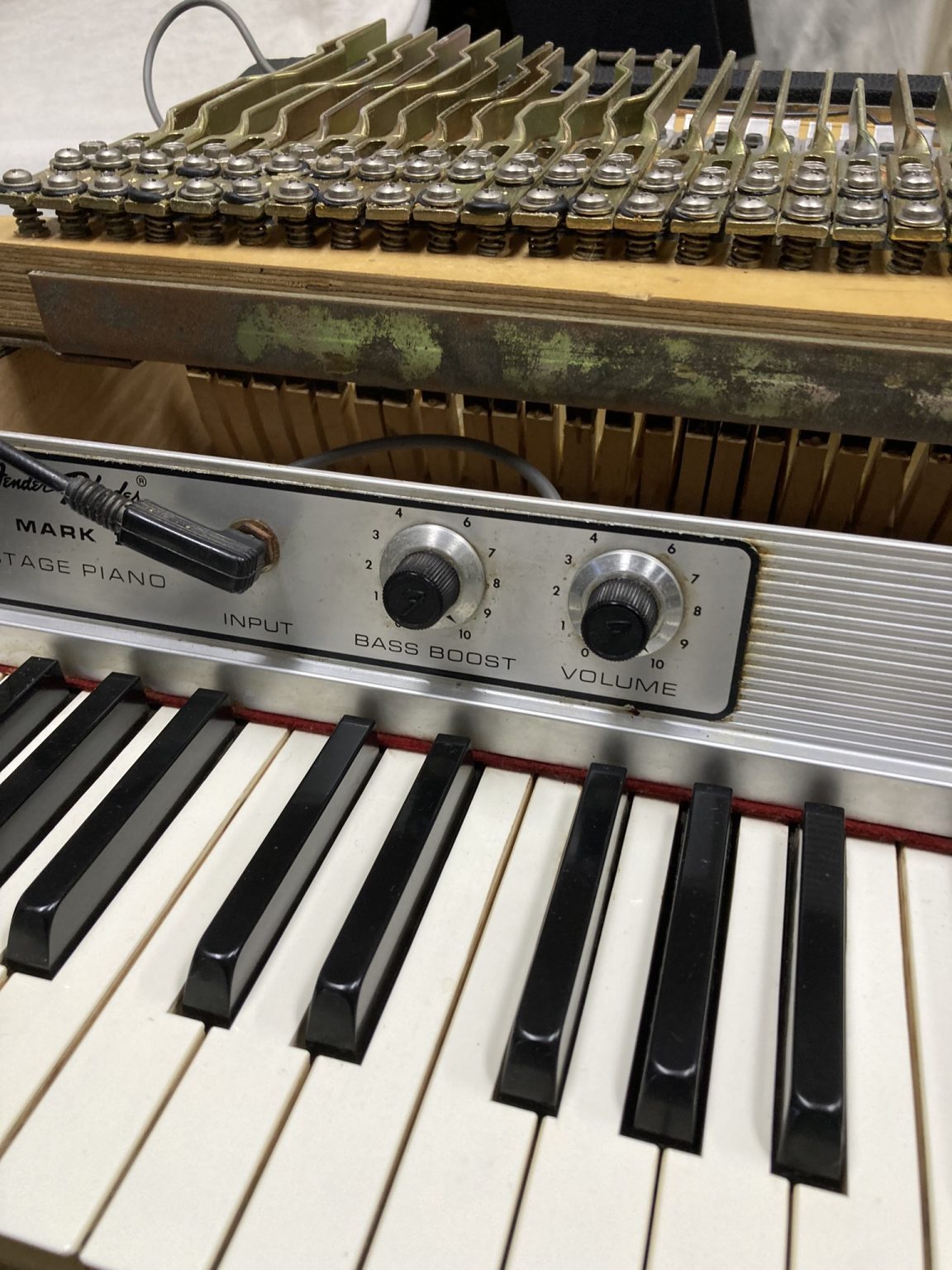 FENDER Rhodes Mark 1 Stage Model Maintenances 2022.11.07 - Revivedpiano